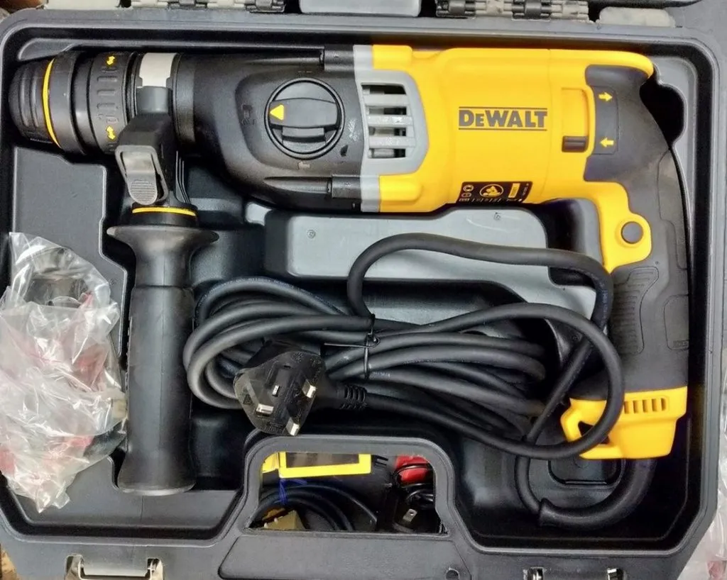 28 MM – D25144 (B4) – DEWALT COMPACT HAMMERS (SDS PLUS) WITH QCC+AVC ...